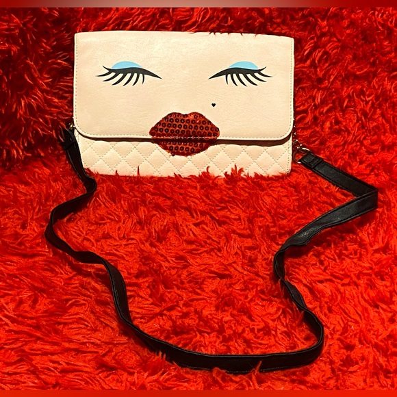 Betsey Johnson | Bags | Nwot Cute Crossbody Bagbetsey Johnson Envelope ...